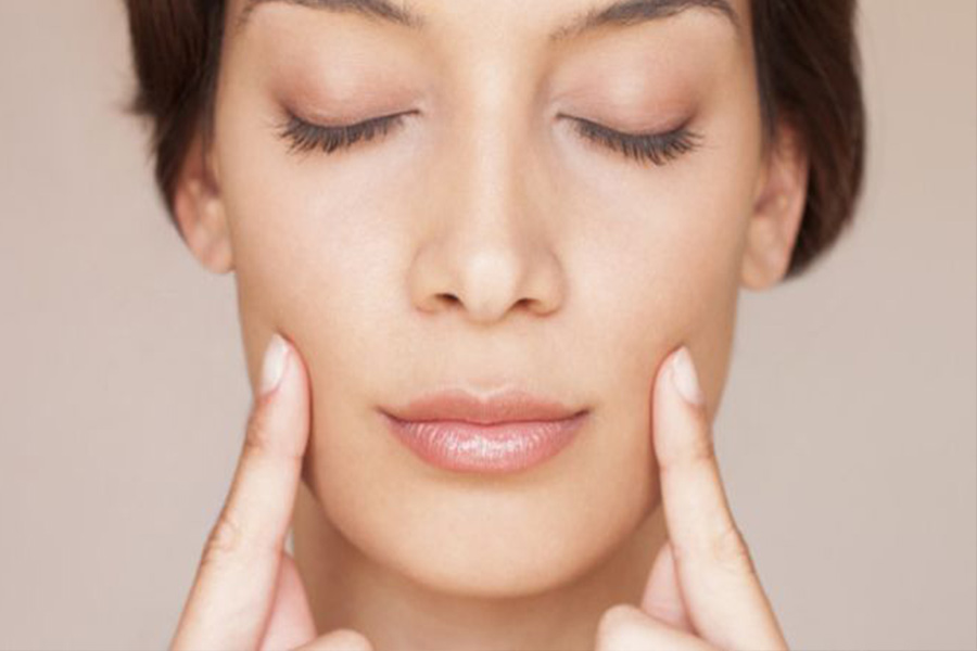 زاویه سازی صورت چیست؟ آشنایی با 8 روش زاویه سازی صورت و مادلینگ چهره